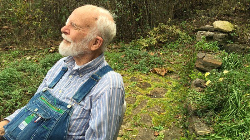 Životna priča 90-godišnjeg gej američkog ratnog veterana o borbi s ...
